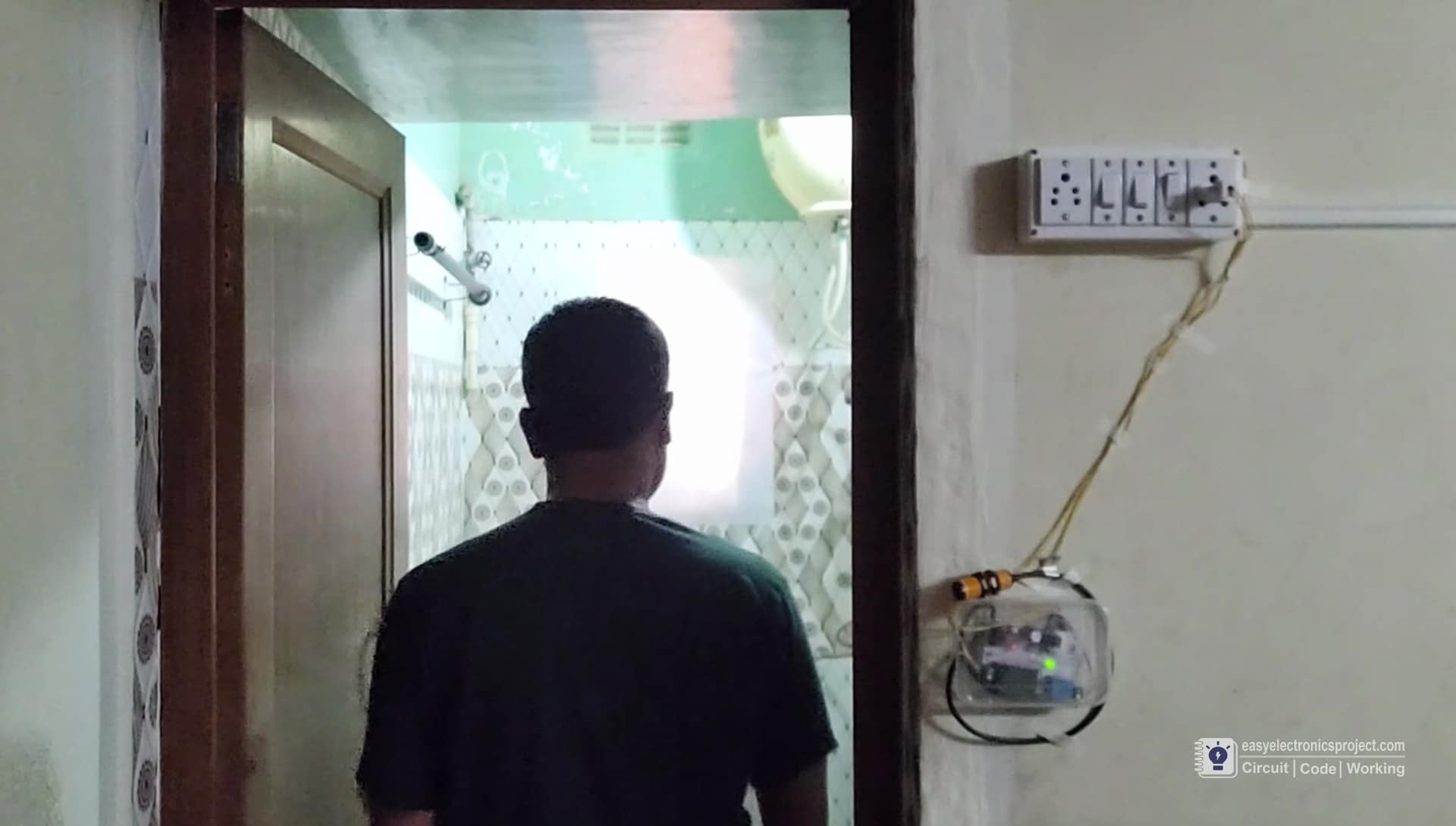 Motion Sensor Light Using Ir Proximity Sensor And Cd4017
